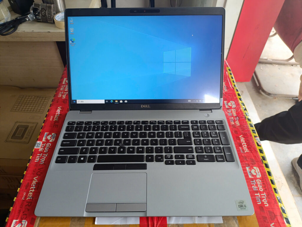 Laptop Dell Latitude 5510 Core i5-10310U RAM 8GB SSD 256GB 15.6 inch FullHD
