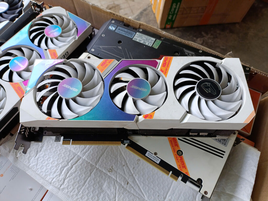 Vga CLF Ultra White RTX 3070Ti BH30N